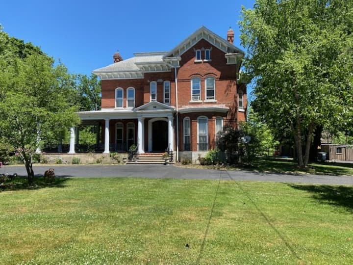 Maison-sdb Privée - Geneva, NY