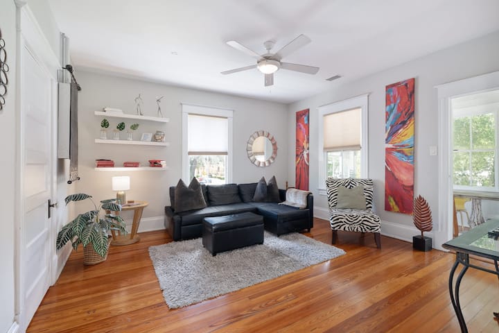 Old City Hideout L Historic L Walk To St George - St. Augustine, FL