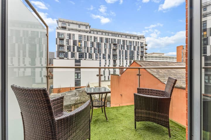 2x King Bed & Gated Parking Mins From Town Centre - Manchester