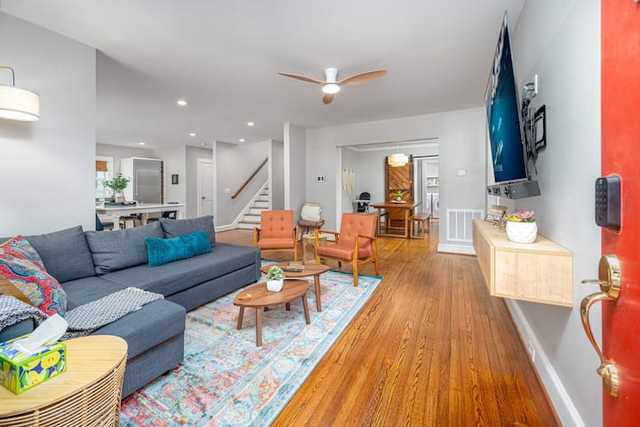 Stylish Durham Retreat - Walkable, Sleeps 6 - Durham, NC