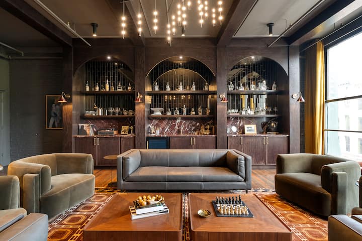 The Reserve On Main | Private Luxe Floor 12 Guests - Louisville, KY
