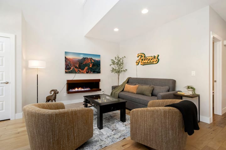 Ram’s Roost | Rooftop Hot Tub, Patio & Family Fun - フォート・コリンズ, CO