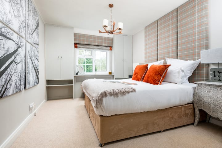 The Fox At Hurley Deluxe King Room - Marlow