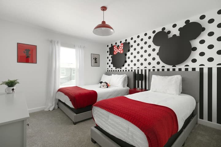 Vibrant Mickey-themed Escape, Minutes To Parks - Kissimmee, FL