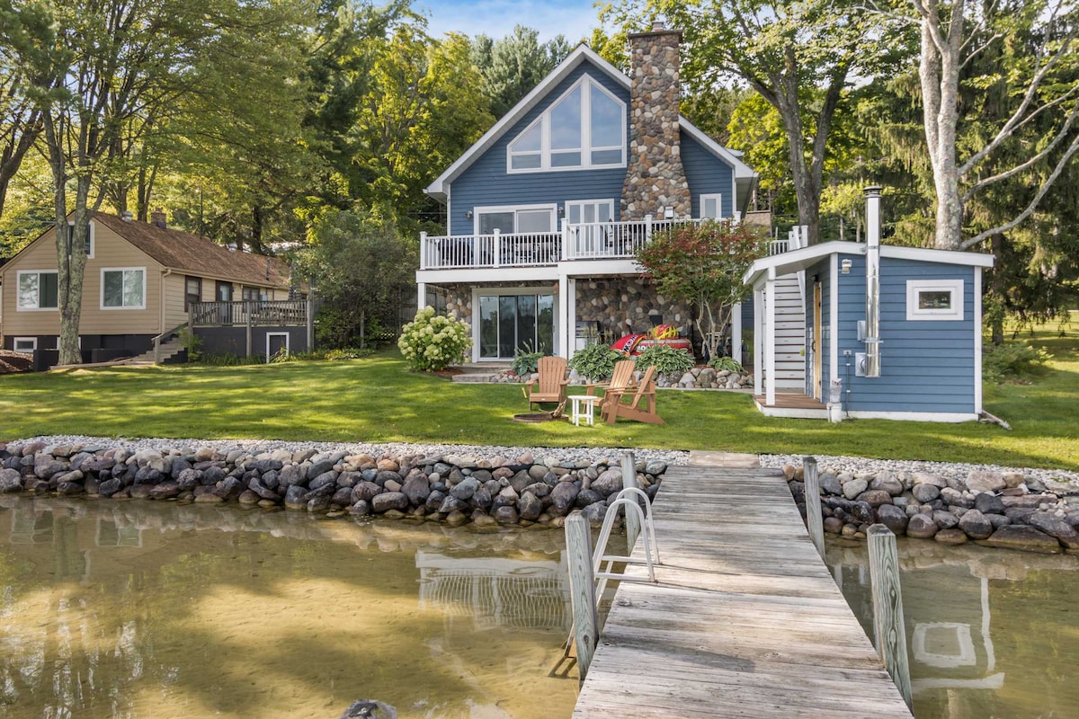 Blue Sky Clam Cottage | Waterfront | Clam Lake - Houses for Rent in ...