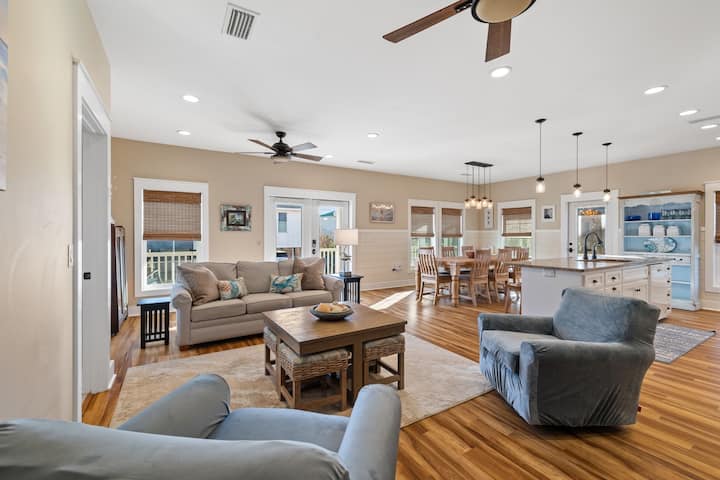 One Particular Harbour- Dog Friendly Home - Cape San Blas, FL