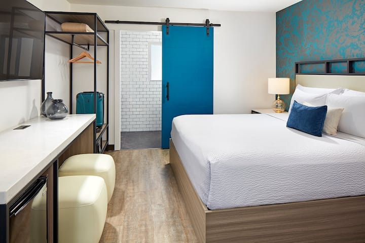 Beachside La Jolla Stay | 1 Unit | Near Shores - San Diego, CA