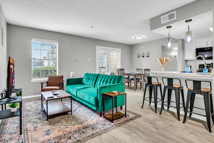Relaxing 2br Apartment With Pool And Gym - Arlington