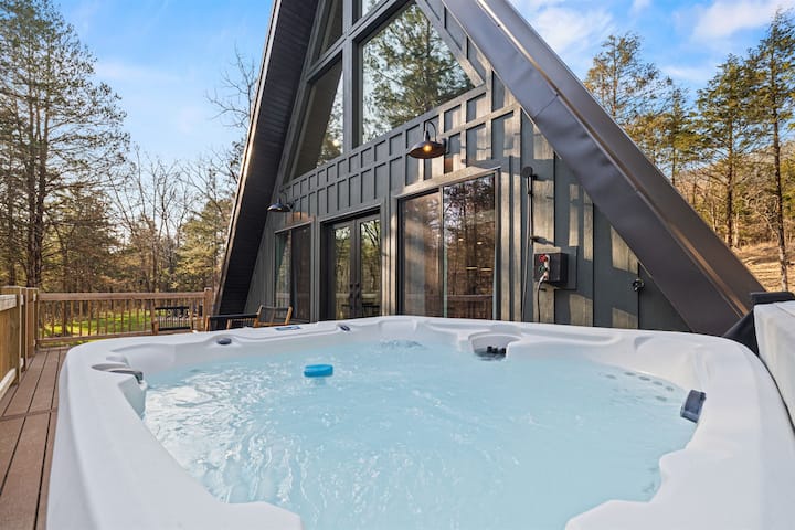 Cricket Creek | Hot Tub | Arcade | Fire Pit - Arkansas