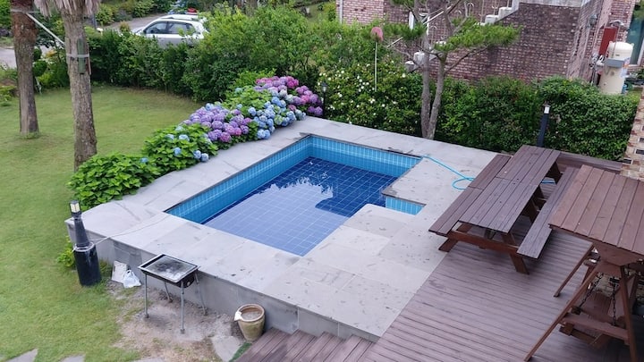 #수영장 #반려동반 #섭지코지 #성산일출봉 제주올레하우스 독채 105평 - Jeju