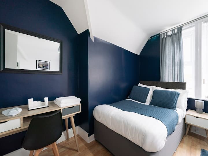 Quad Standard Room - Newcastle upon Tyne