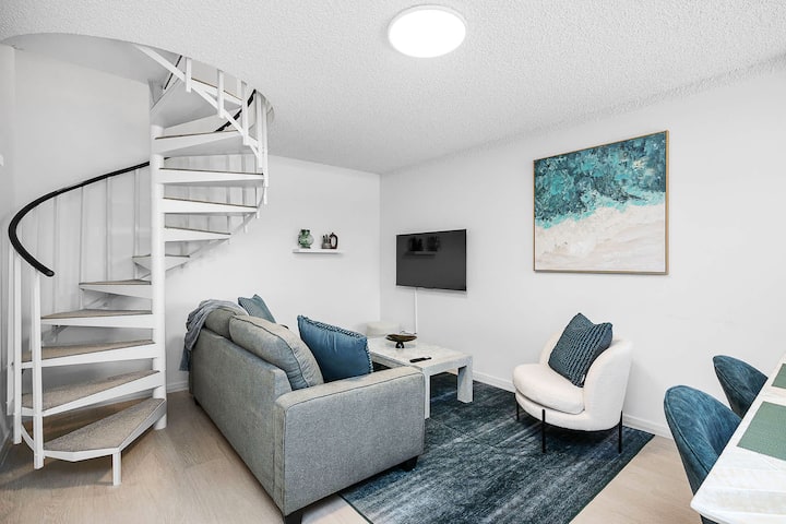 Highgate Townhouse Close To Beaufort St & Hbf Park - Nedlands
