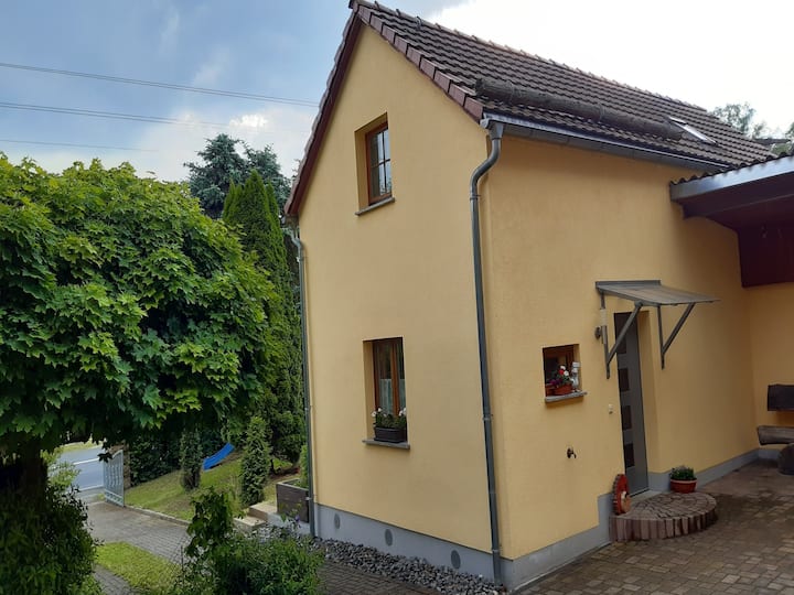 Retraite Ludique Dans Un Jardin - Neustadt in Sachsen