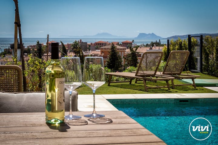 Villa Azure | With Sea Views In Estepona - Estepona