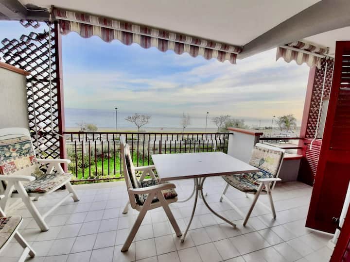 Alba Sul Mare Apartments - Roccalumera