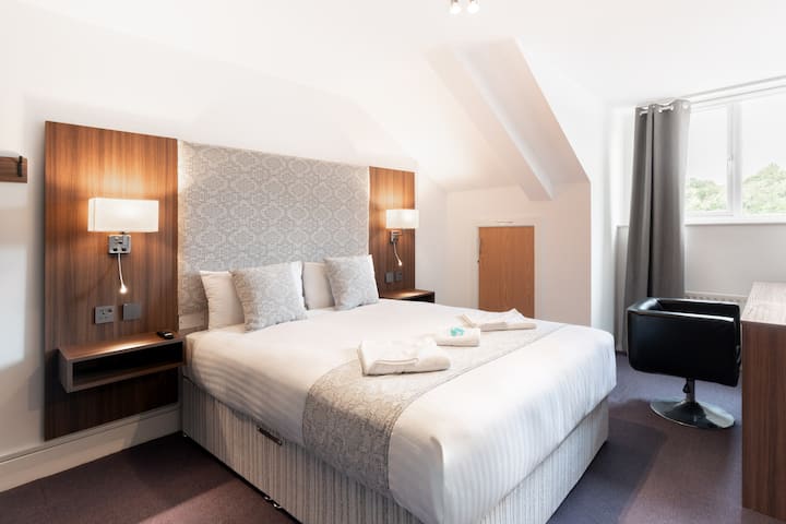 Deluxe Double With King Bed - Gateshead