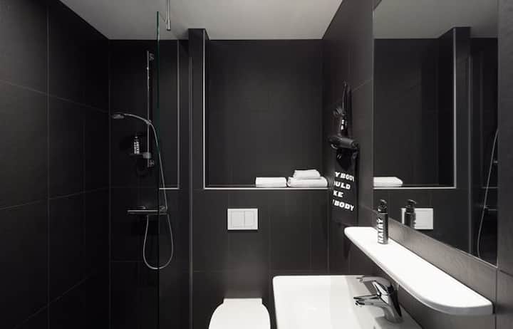 Standard Queen | Casual Vibe & Eats - Berlin