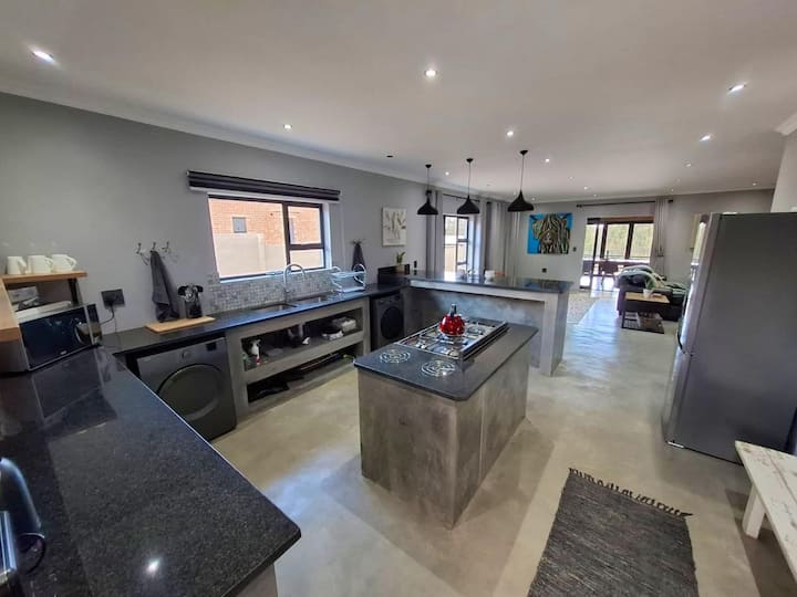 Three Bedroom House - Dullstroom