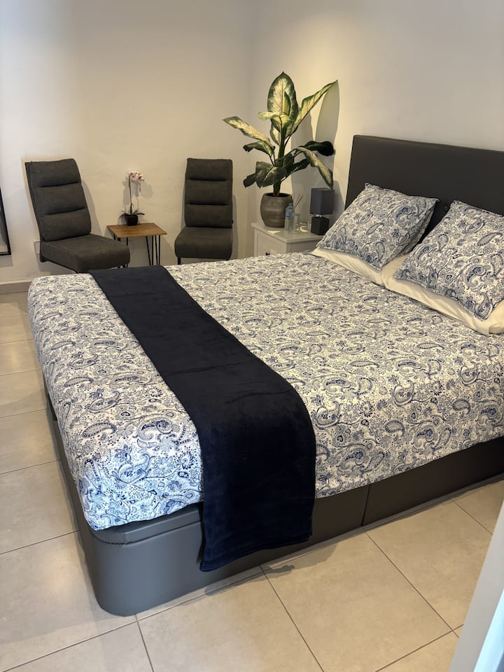 Suite-de Luxe-sdb Privée Avec Douche-vue Sur Rue - Cómpeta