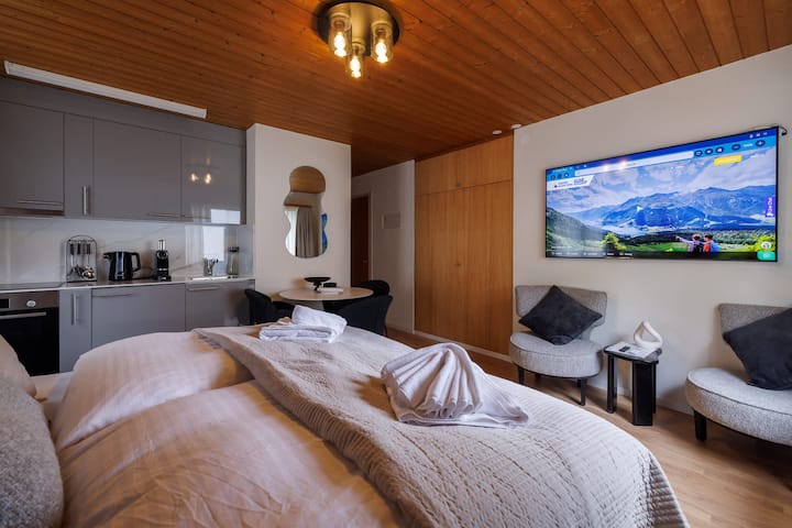Luxury Davos Studio,  Central,  Near To Lifts - Davos