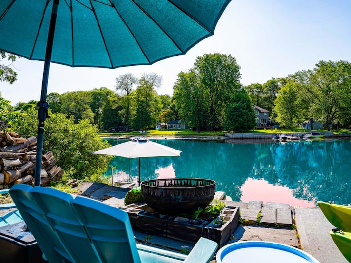 River + Beach Retreat | Dining, Shops, Petfriendly - 와사가 비치