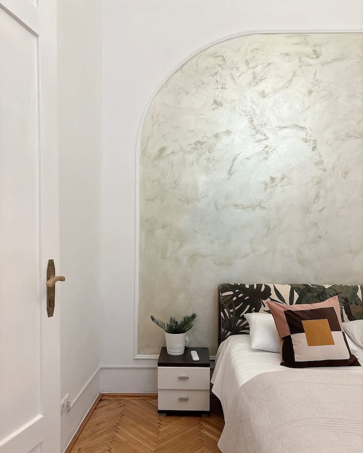Opera House & Basilica | Elegant 2br + Balcony - Budapeste