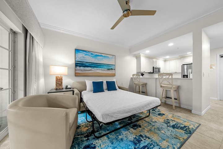 1-bedroom Condo - Naples, FL