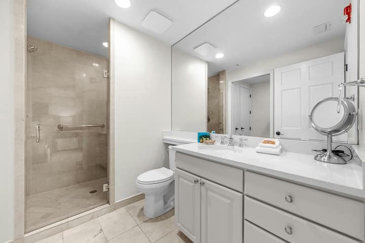 3-bedroom Condo - Naples, FL