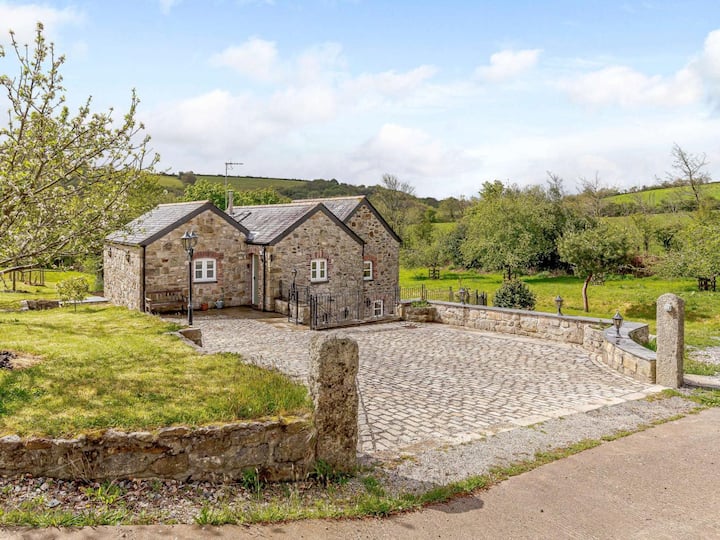2 Bed In St. Austell (Oc-79594) - Mevagissey