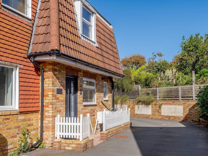 1 Bed In Milford On Sea (79332) - Milford on Sea