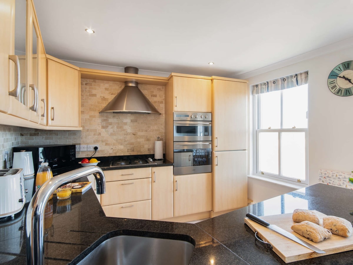 2 Bed in Tenby (FB115) - Cottages for Rent in Pembrokeshire, Wales ...