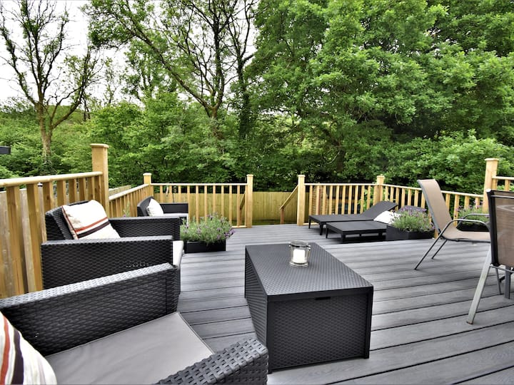 3 Bed In Stepaside (Fb047) - Narberth