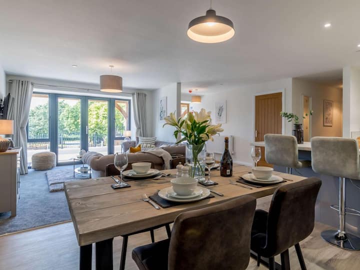 2 Bed In Usk- (Oc-83993) - Usk