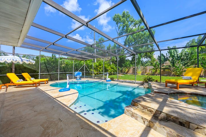 Pool, Games & More—fun For Everyone! - Palm Harbor, FL