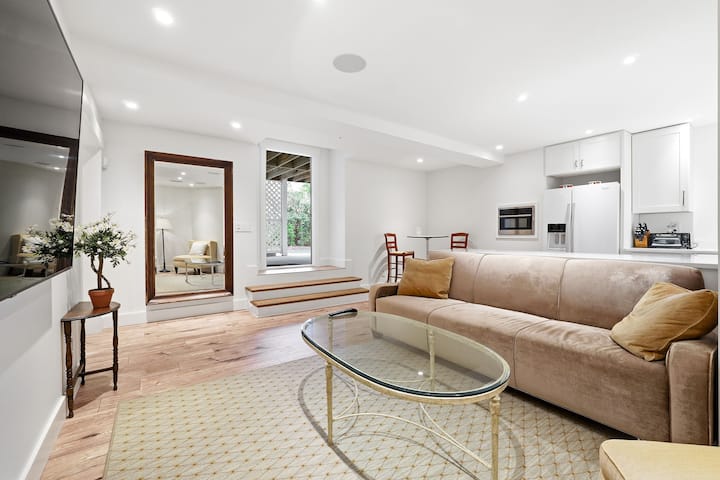 Pet Friendly Herty House (Lower Level Only) - Athens, GA