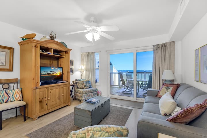 San De Luna #2 | Bayfront Condo + Walk To Beach - 彭薩克拉海灘