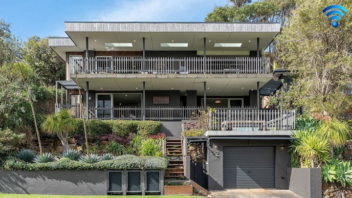 Surf N Turf – Fun Kiama Stay Steps From Kendall’s - Jamberoo