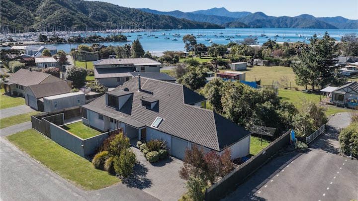 Coastal Sound - Waikawa Holiday Home - Picton