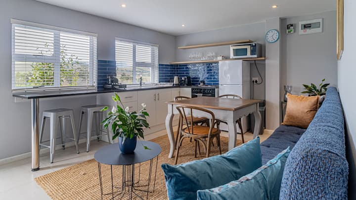 Winelands Hideaway | The Salene Cottage 2/3/6 - Stellenbosch
