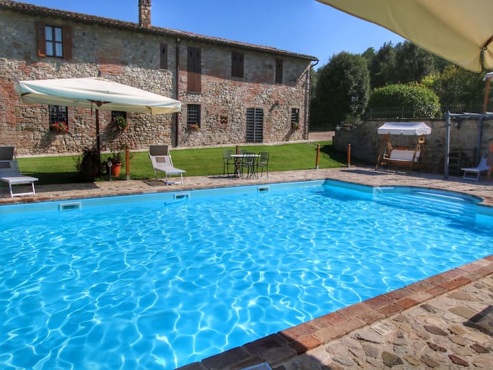 Appartement à Todi Avec Piscine Et Jardin - Todi