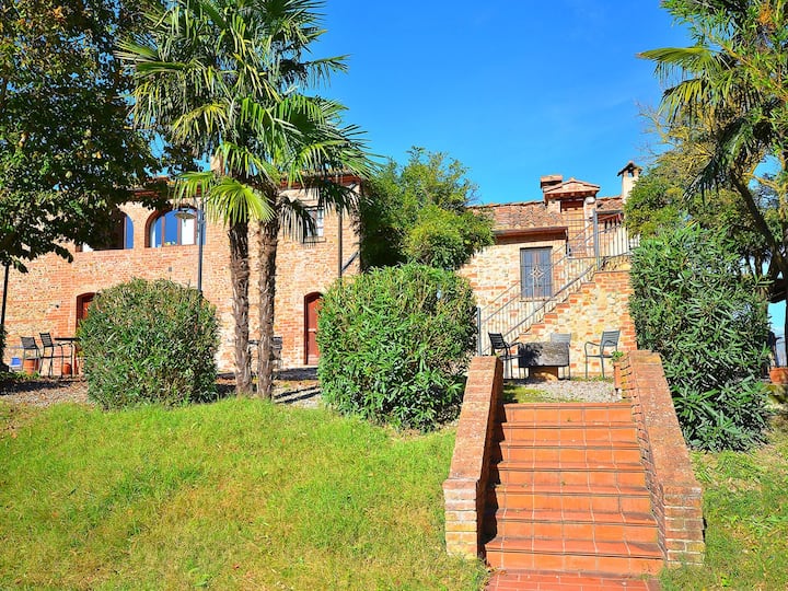 Agriturismo En Toscane Avec Piscine Et Vin - Volterra