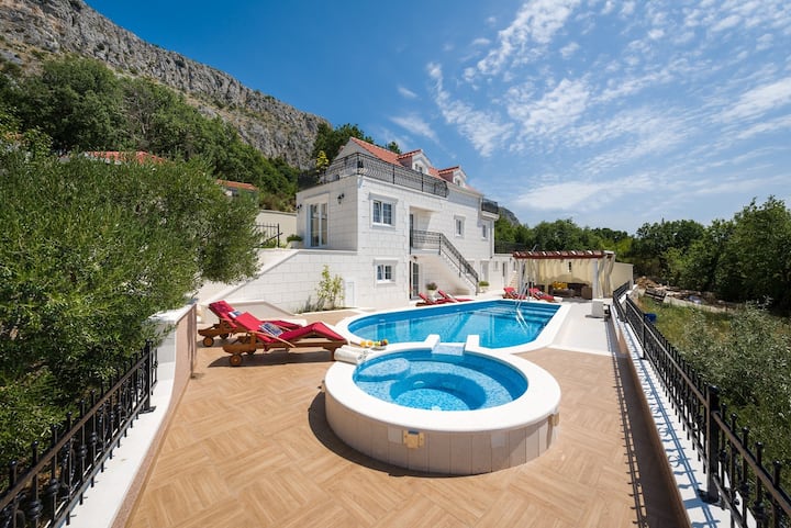 Luxury Villa Maja With Heated Pool, Gym, Sauna - Omiš