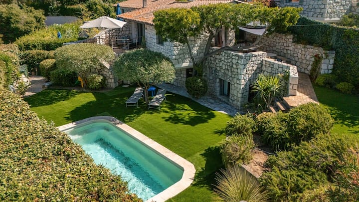 Charmante Maison Sur Les Hauteurs De Cannes - Cannes