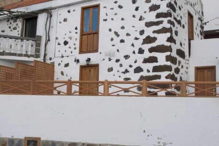 Casa Rural De 1945 Dos Plantas Patio Y Barbacoa - El Hierro