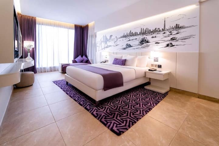 Luxury 2br Suite W/balcony In Barsha | Metro - Dubaj