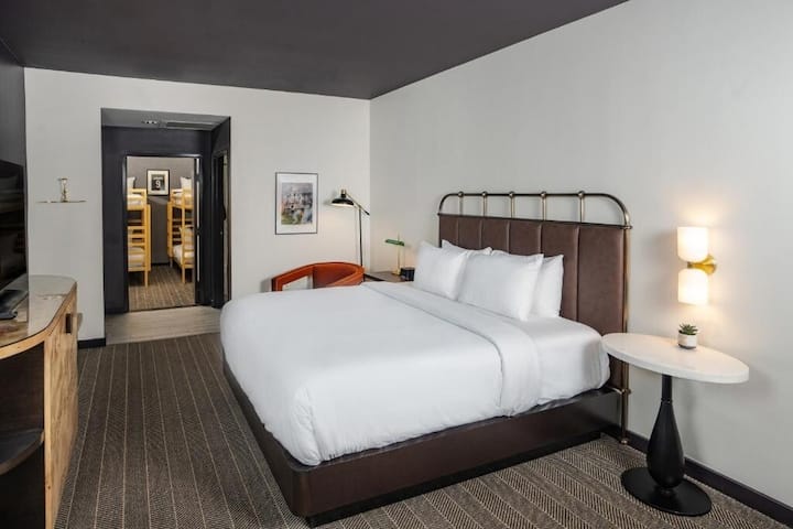 Pet-friendly Family Spot W/ Free Parking - Baton Rouge, LA