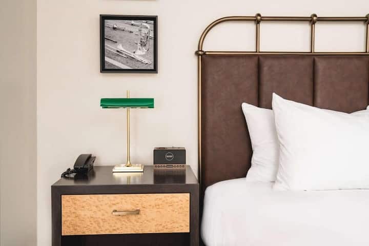Origin Baton Rouge L King Room L Pet-friendly - Baton Rouge, LA