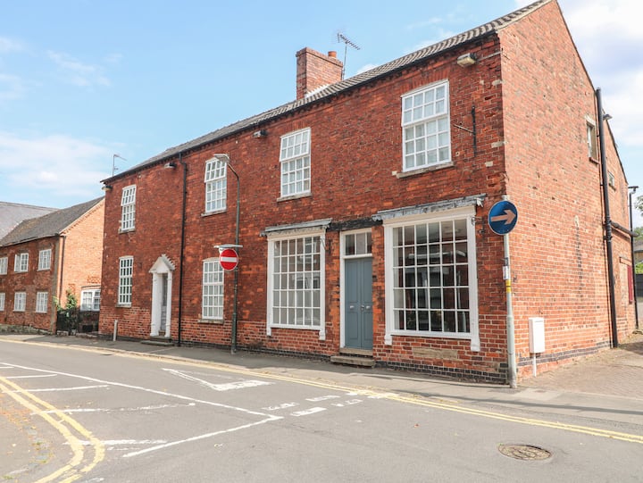 Hambleton House - Derby, UK