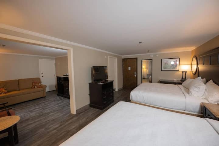 Studio 2 Queen | Peek’n Peak | Spacious Stay - Findley Lake, NY