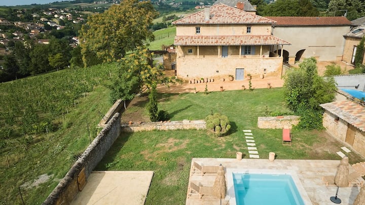 Séjour En Famille Au Clos Zélie Parc Piscine - Beaujolais